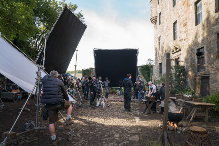 On Set with Outlander Season 3 in Scotland! Plus exclusive video ...